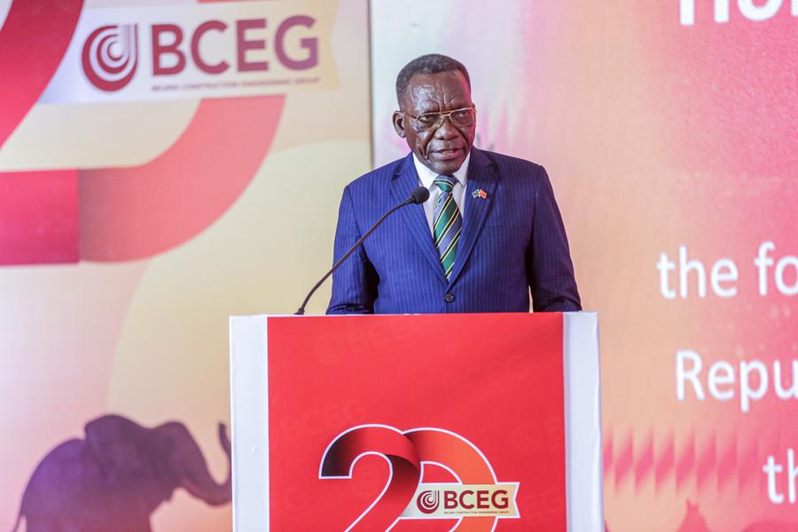 Бывший премьер-министр Танзании высоко оценил вклад китайской компании ...